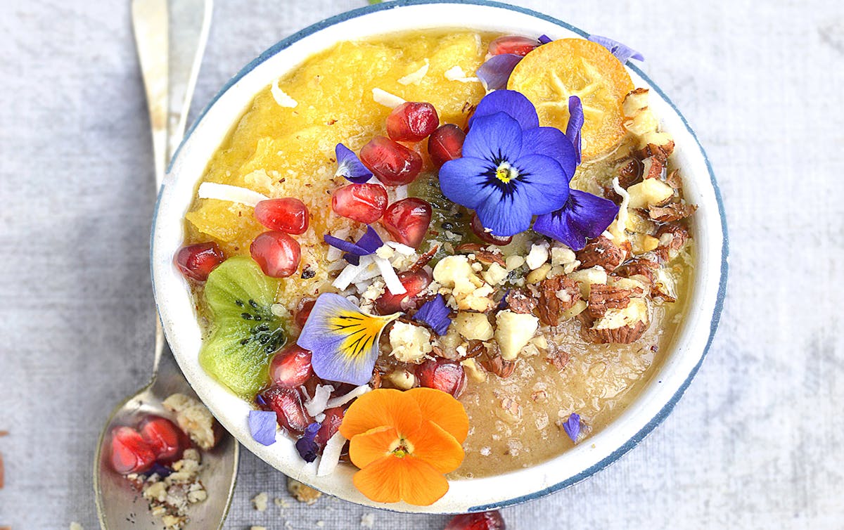 Smoothie bol aux fruits | Santé Magazine