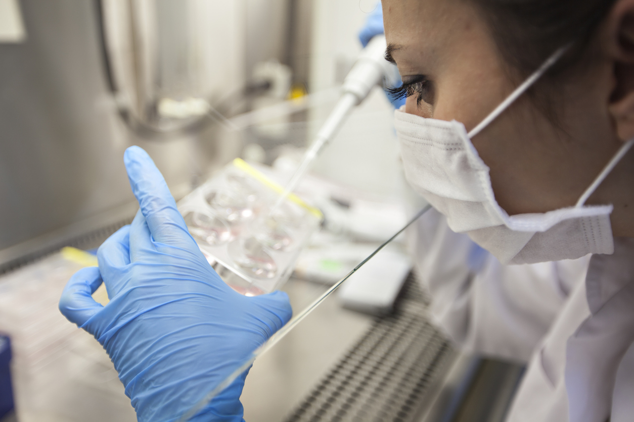 FIV avec micro-injection : c'est quoi ? Pourquoi en faire ? | Santé ...