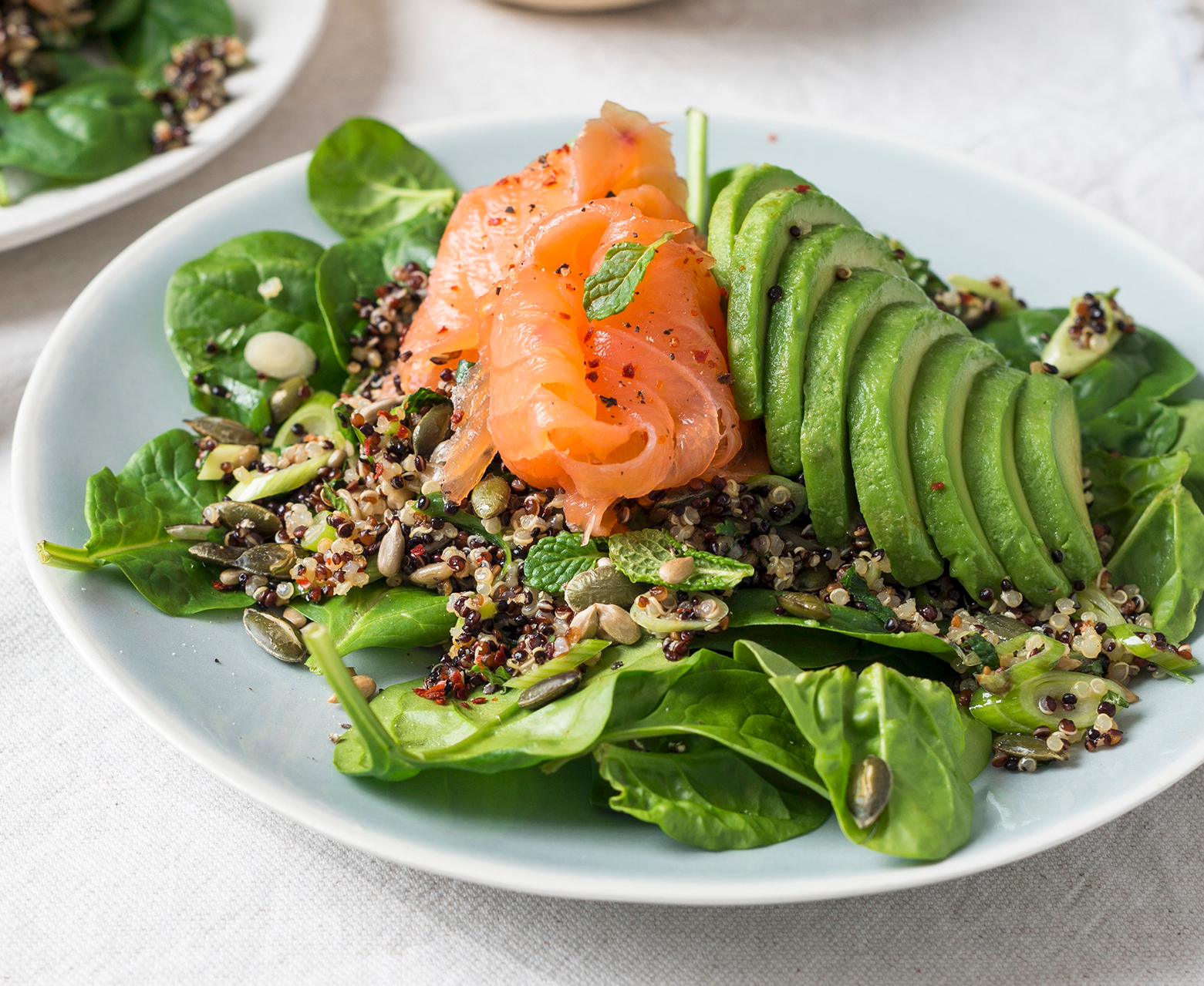 Calories avocat : apports en protéines, vitamines, glucides, lipides et ...