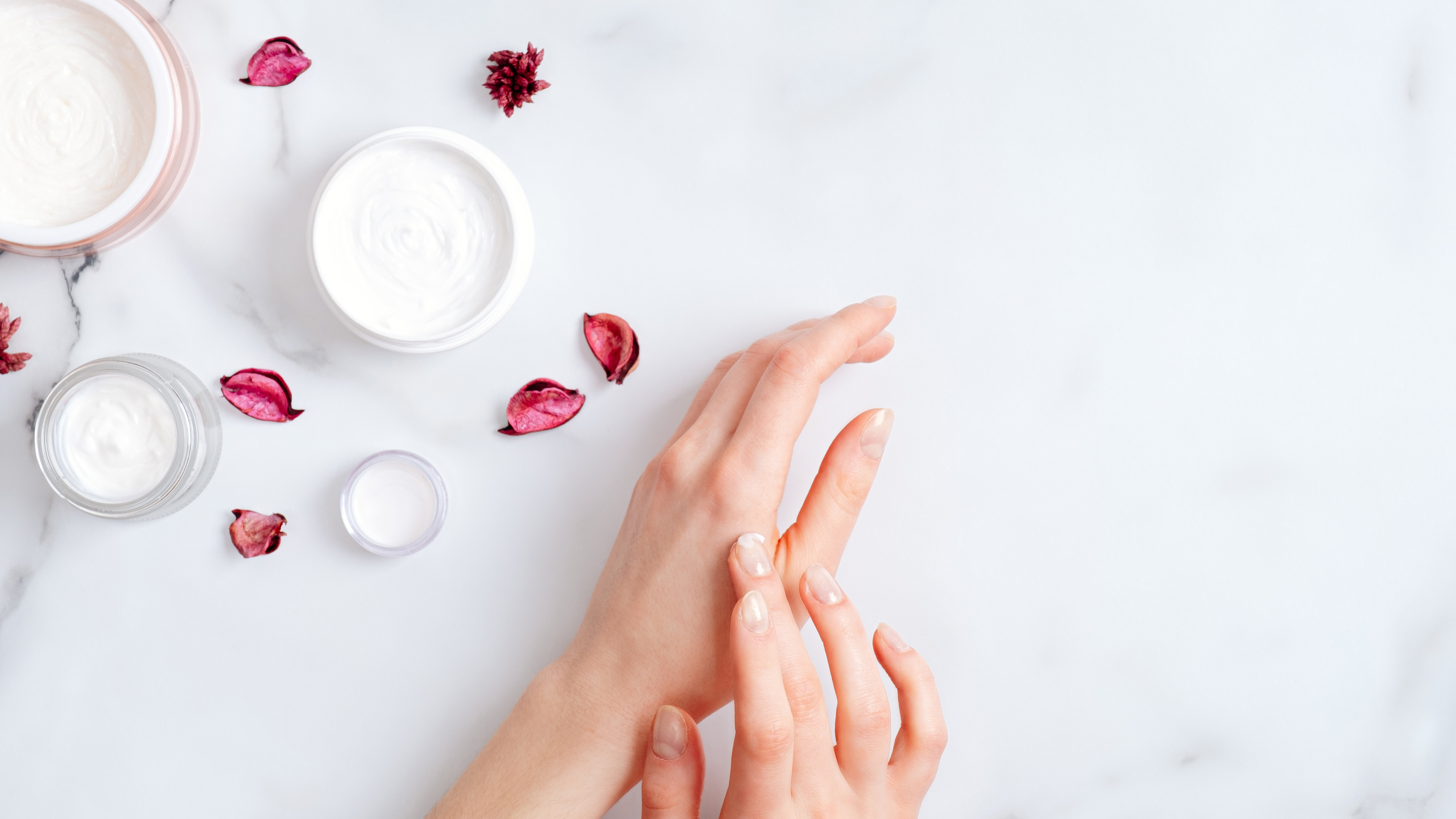 Comment faire un soin des mains maison ? | Santé Magazine