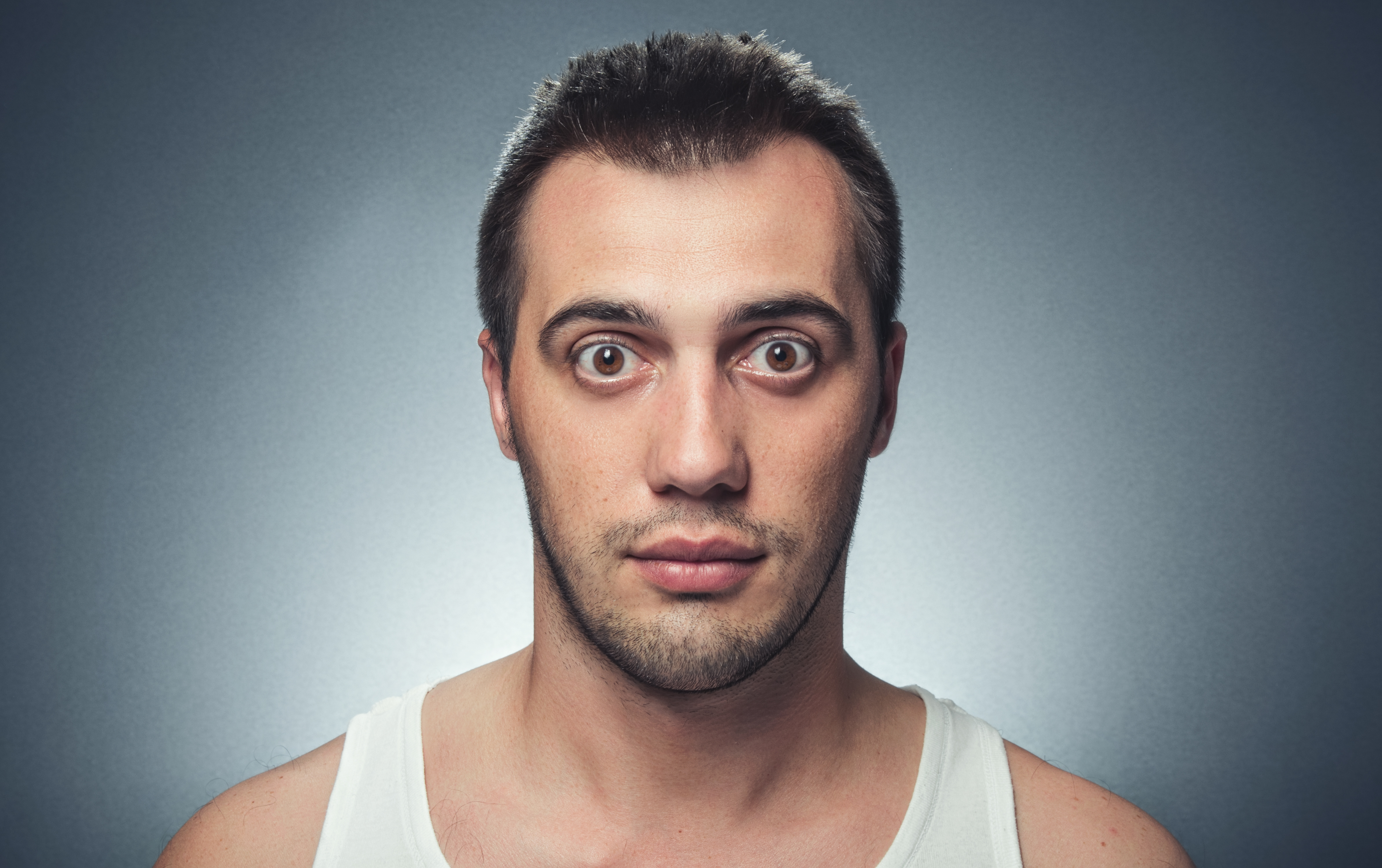 Exophtalmie (yeux globuleux) : causes, traitements | Santé Magazine