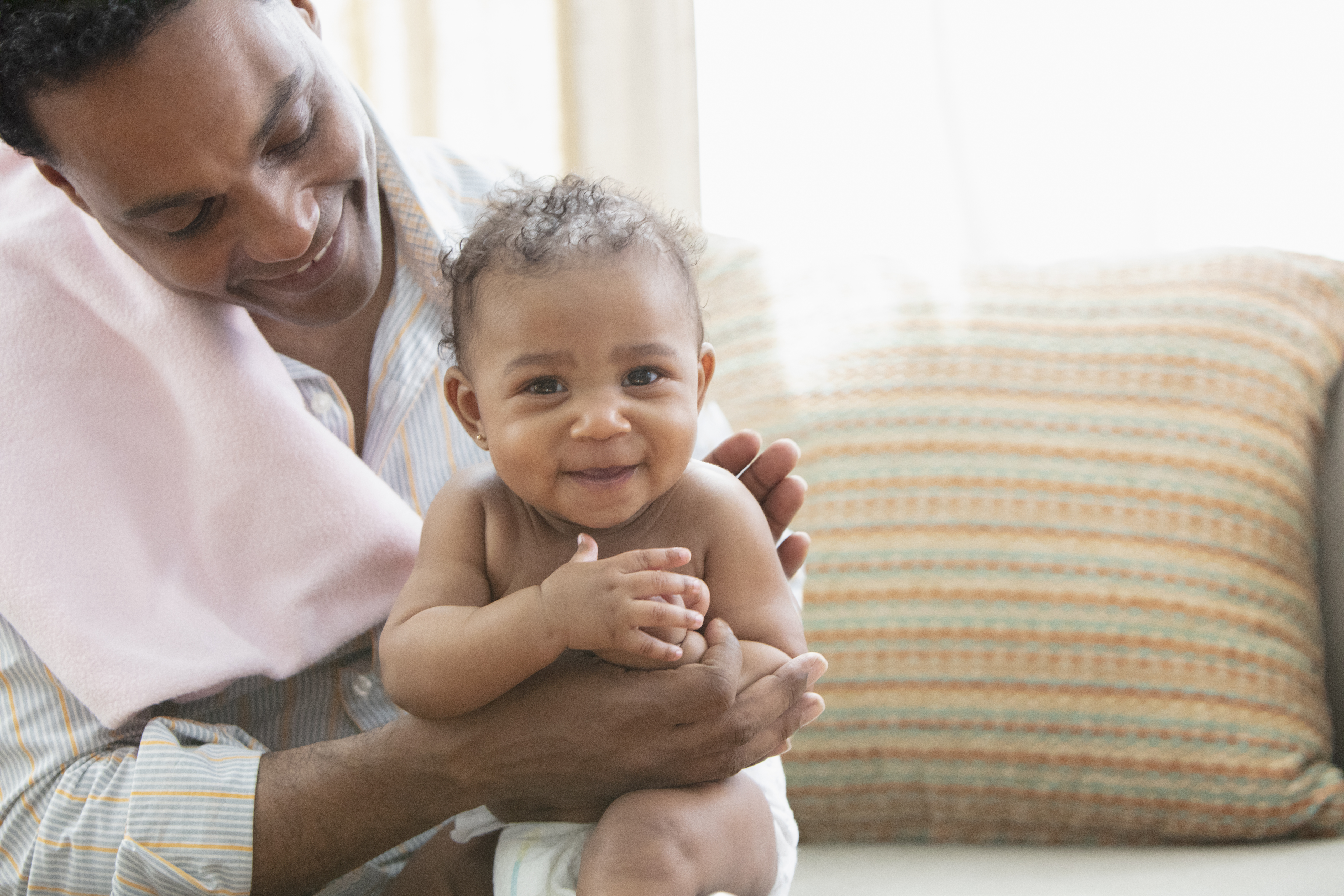 Pourquoi faut-il faire roter bébé? | Santé Magazine