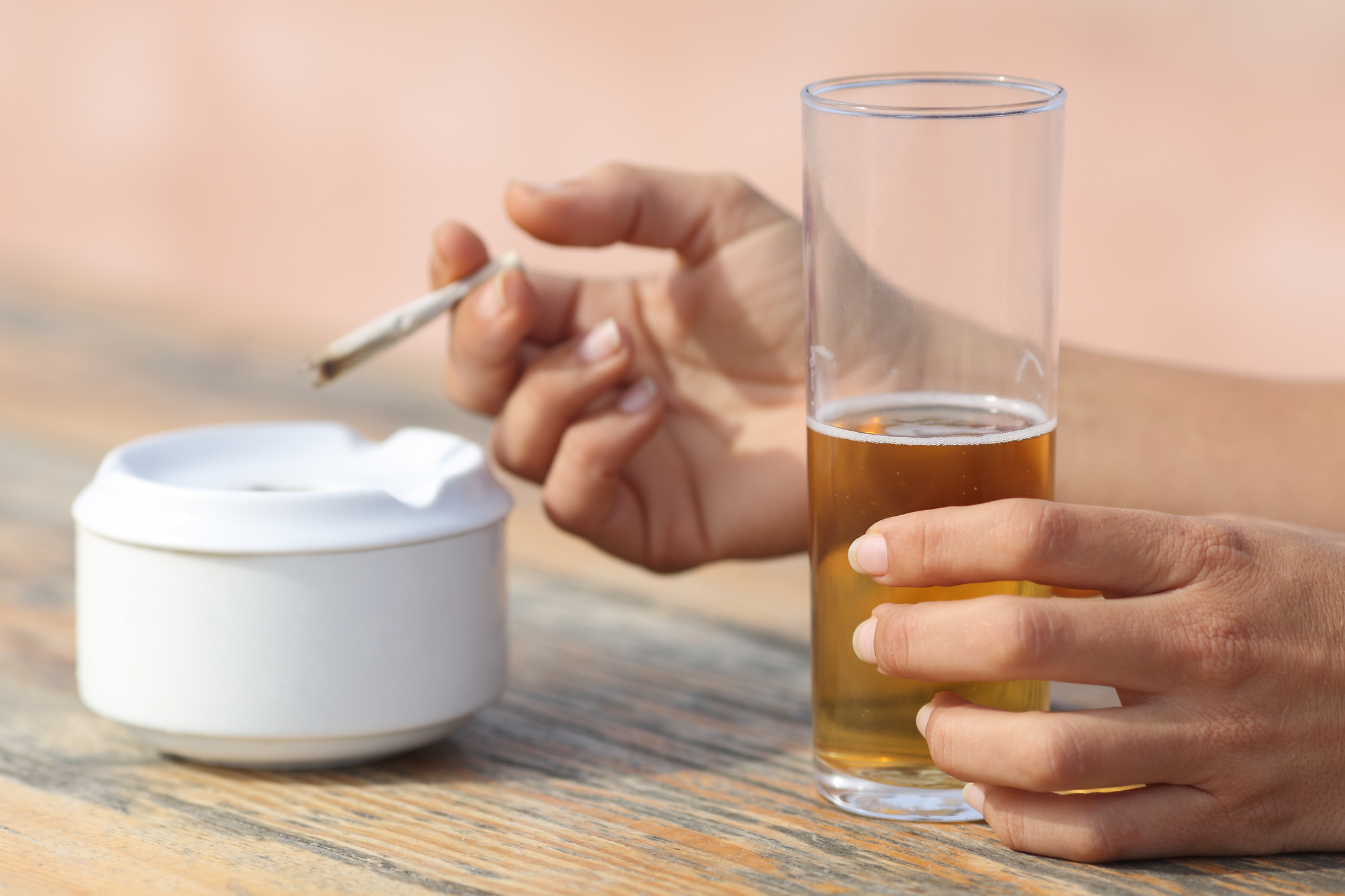 Alcoolisme (chronique) : symptôme, cause, traitement | Santé Magazine