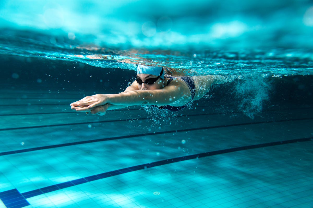 Quels sont les bienfaits de la natation pour le corps et l’esprit ? | Santé Magazine