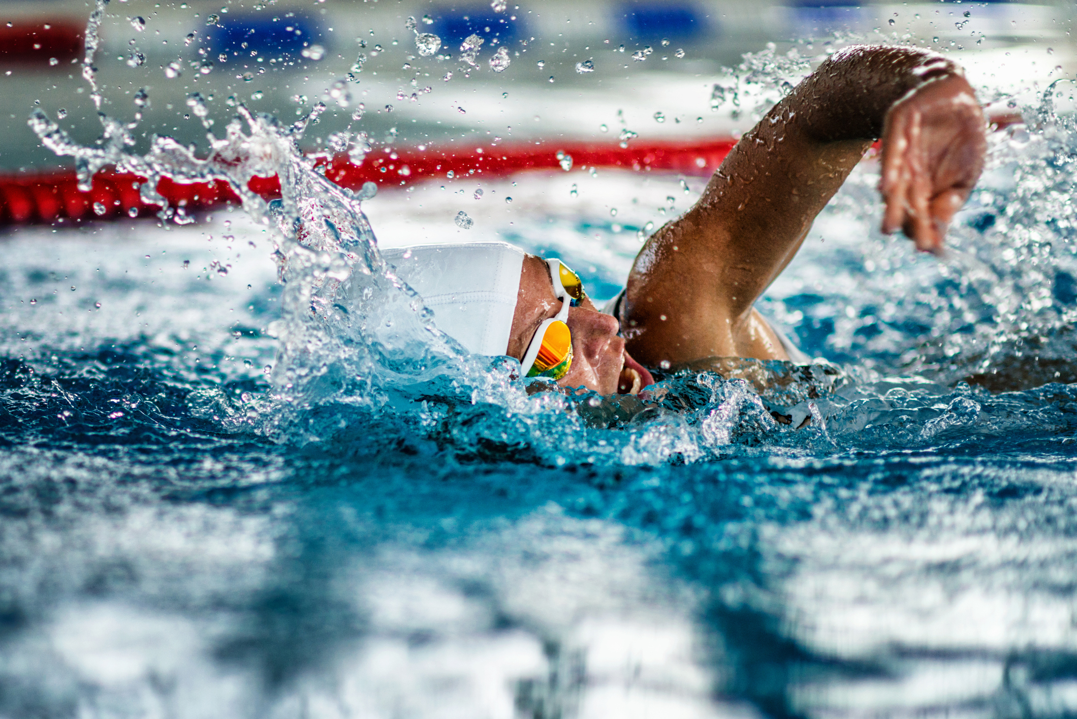 La natation muscle-t-elle vraiment ? | Santé Magazine