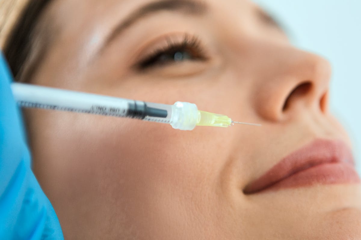 Quelle est la durée d’action de l’acide hyaluronique ? | Santé Magazine